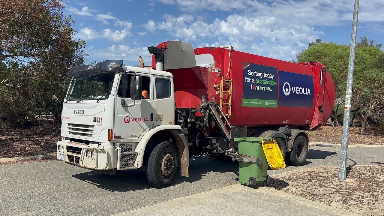 Bassendean Units Recycle with the Stirling Spare (SL031) - YouTube