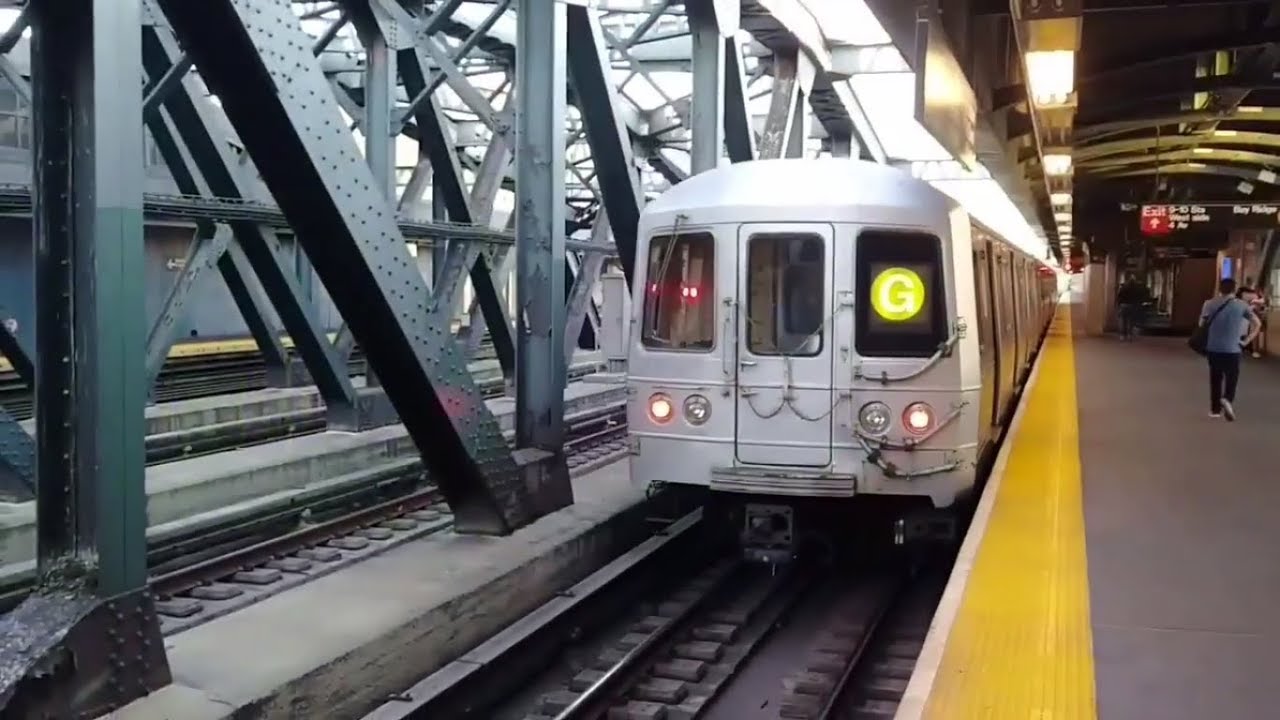 R46 G Train! - YouTube
