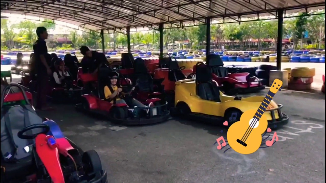 Short Vacation in Batam 🇲🇨🇲🇨 (Golden city GoKart) - YouTube