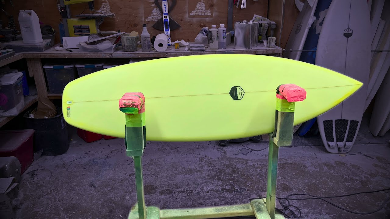 Resin Tinting a Surf Board - YouTube
