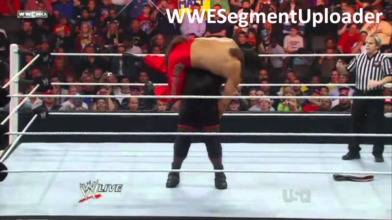 WWE Raw 26/09/11 Mark Henry World Strongest Slam on The Great Khali ...