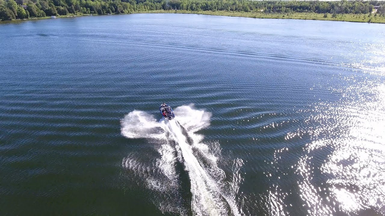 4k Drone flight over the lake: afternoon flight - YouTube