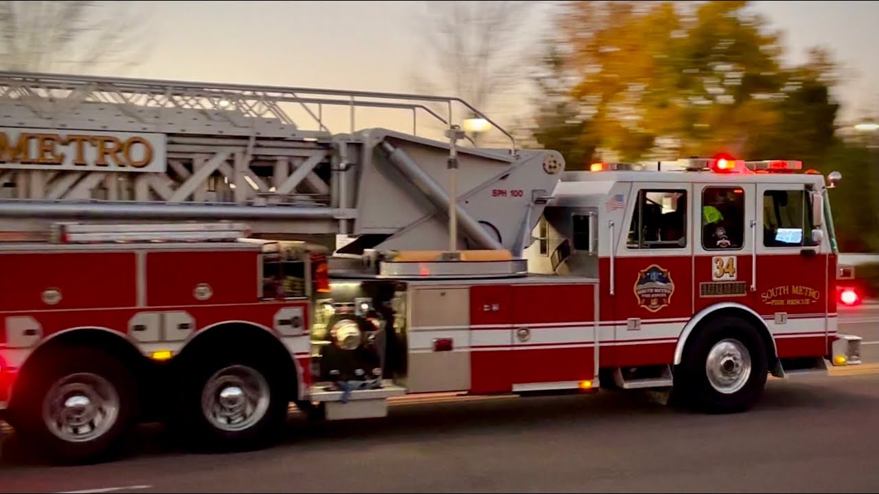 SMFR Tower 34 Responding w/ PA300 - YouTube
