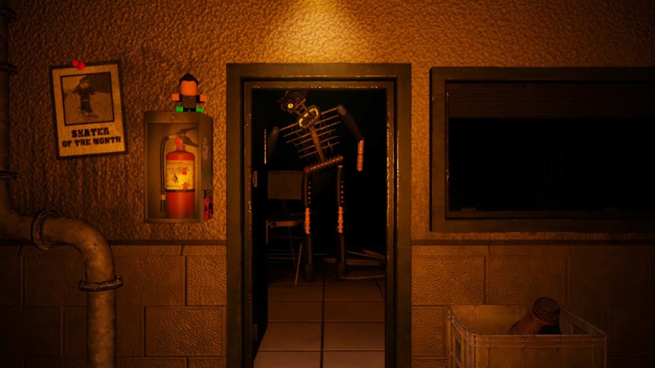 There is a secret animatronic hiding in the facility!!! Roblox Five ...