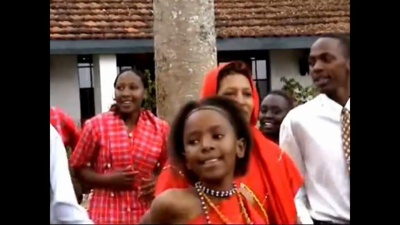 Niko Mbioni By Lady Wanja (Official video) - YouTube