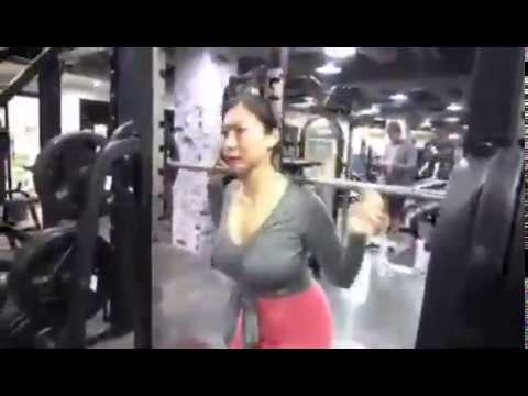 2 menit mengencangkan otot payudara