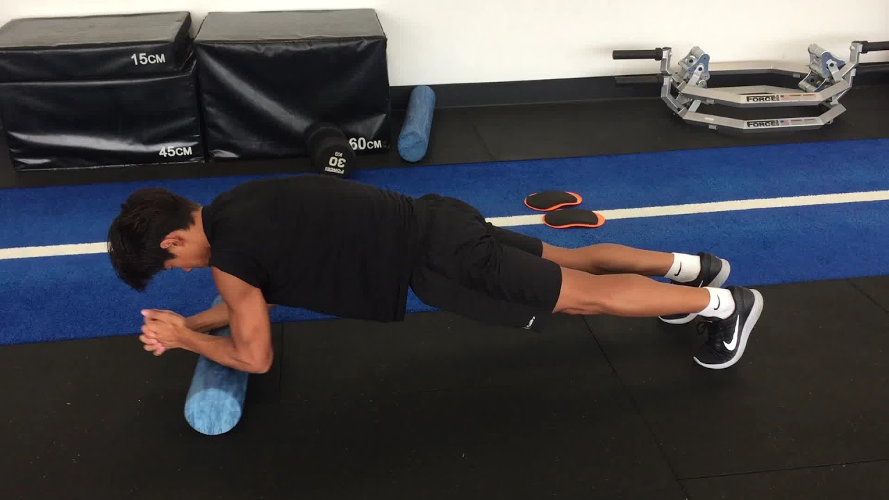 Plank rollouts with foam roller - YouTube