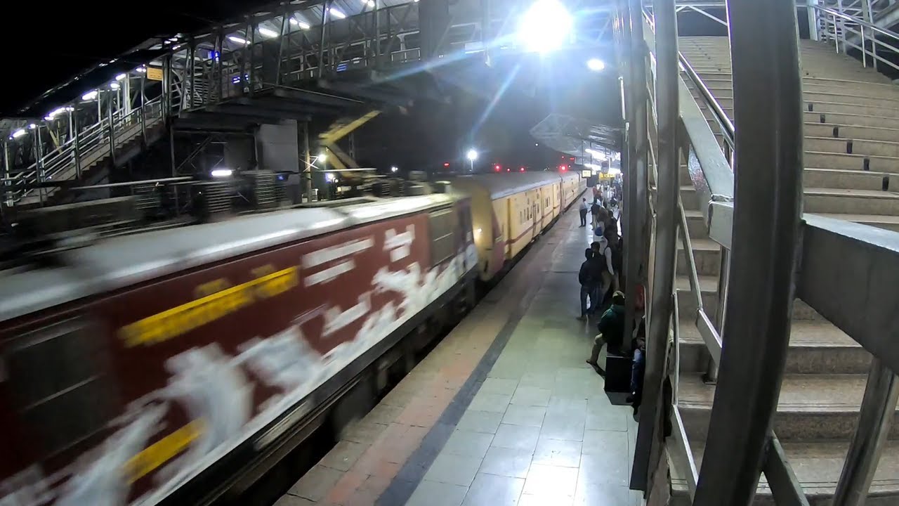 One Night At Surat Railway Station - YouTube