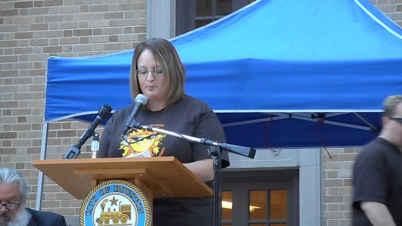 Tammy Martin of Texas DARS explains work of Department White Cane Day ...