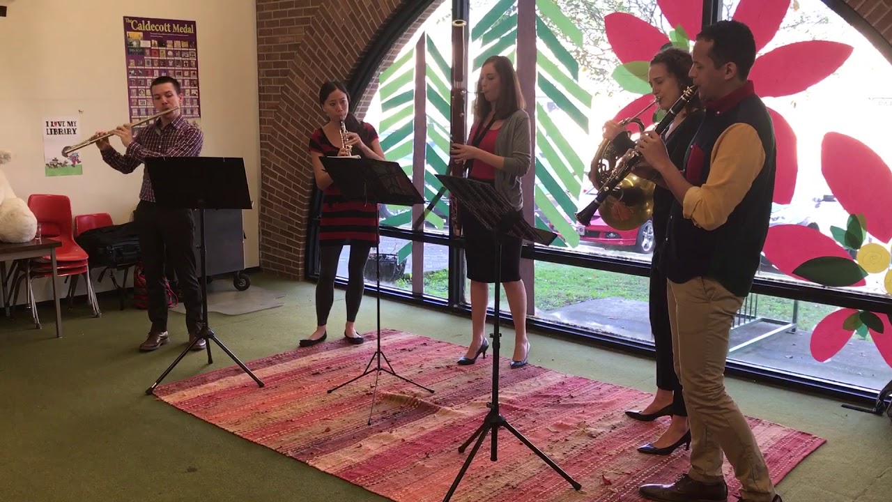 Merry Melodies at the Opelousas Library with WindSync. - YouTube
