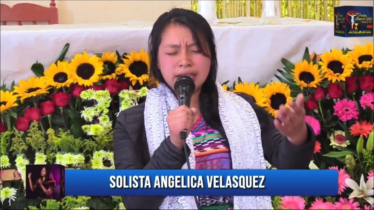 Solista Católica Angélica Velásquez - YouTube