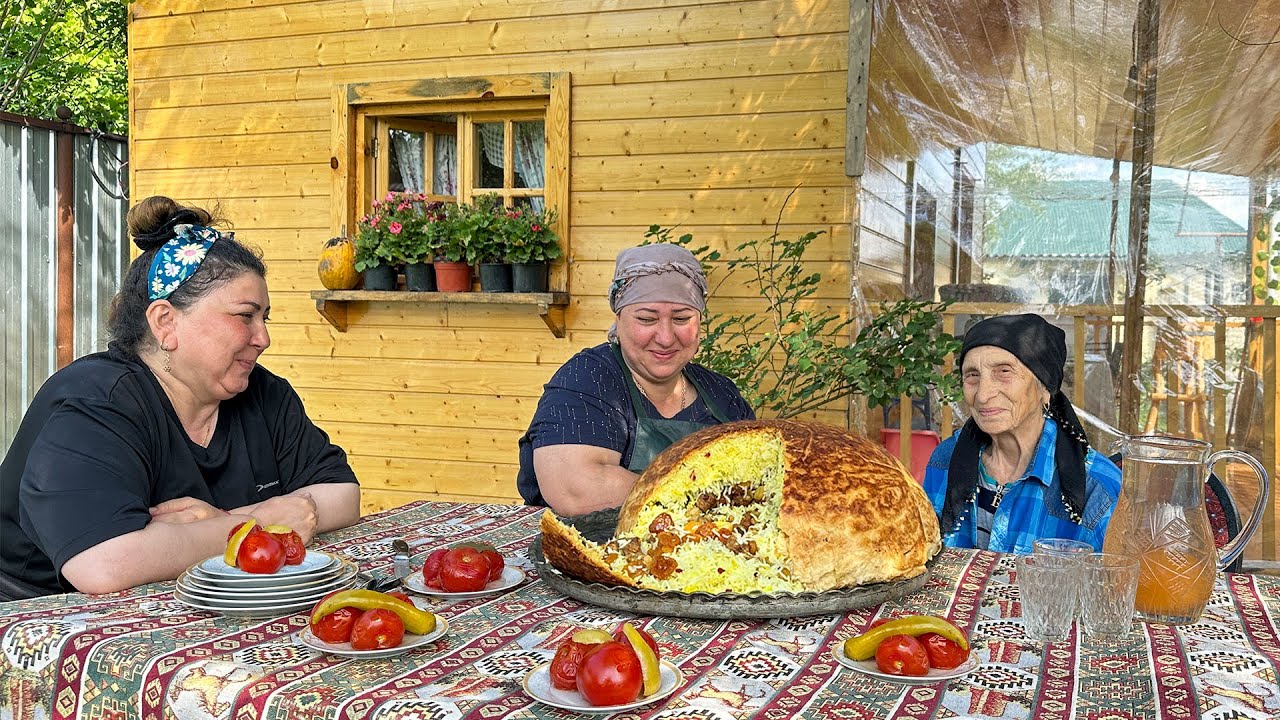 Unique Dish of Azerbaijani Cuisine - Shakh Pilaf - YouTube