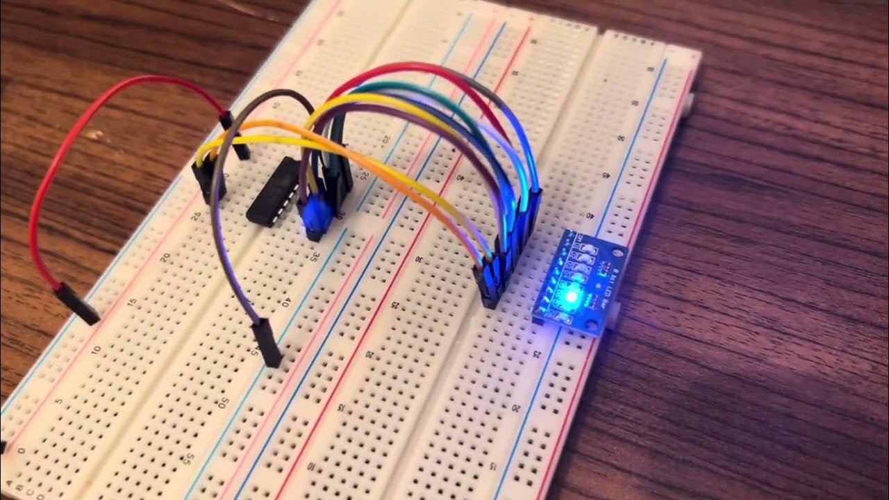 8 LED Chaser Attiny84 Programming - YouTube