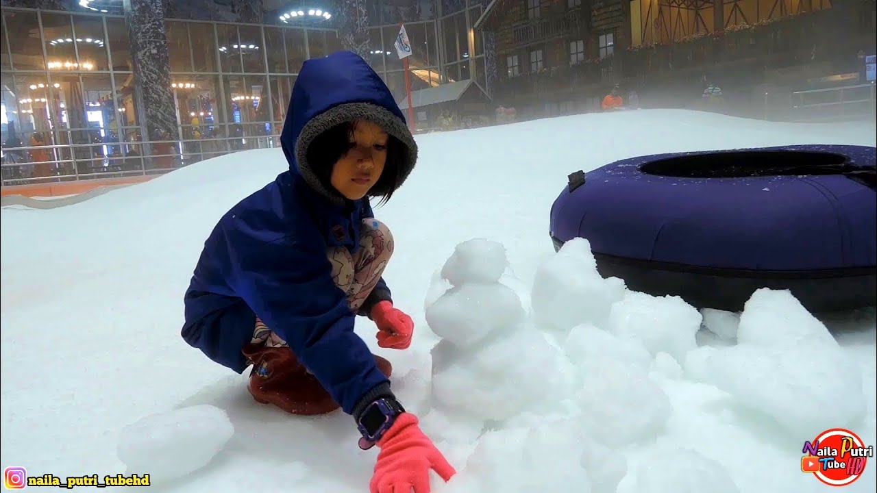 Serunya Bermain Salju Di Snow world Transmart Juanda Bekasi - YouTube