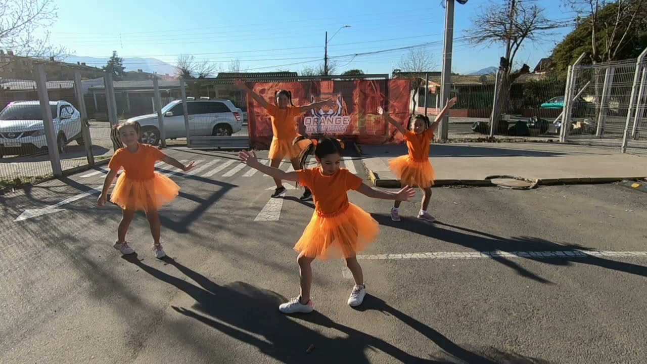 Candyman- Christina Aguilera- Orange Urban Dance - YouTube