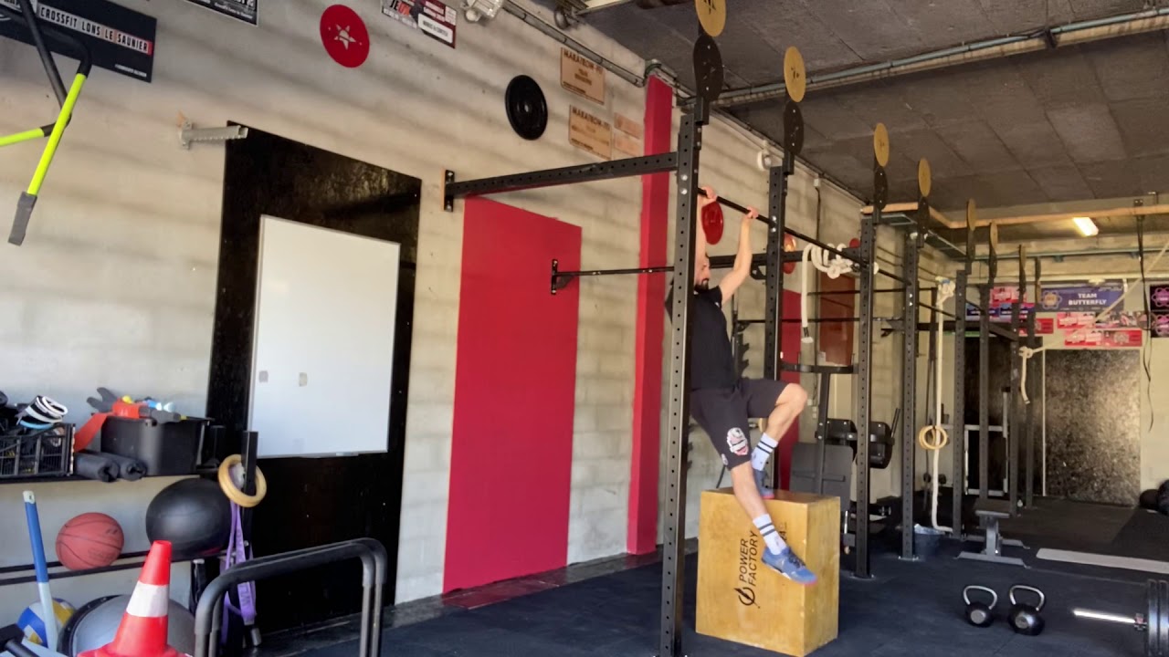 BOX ASSISTED PULL UPS - YouTube