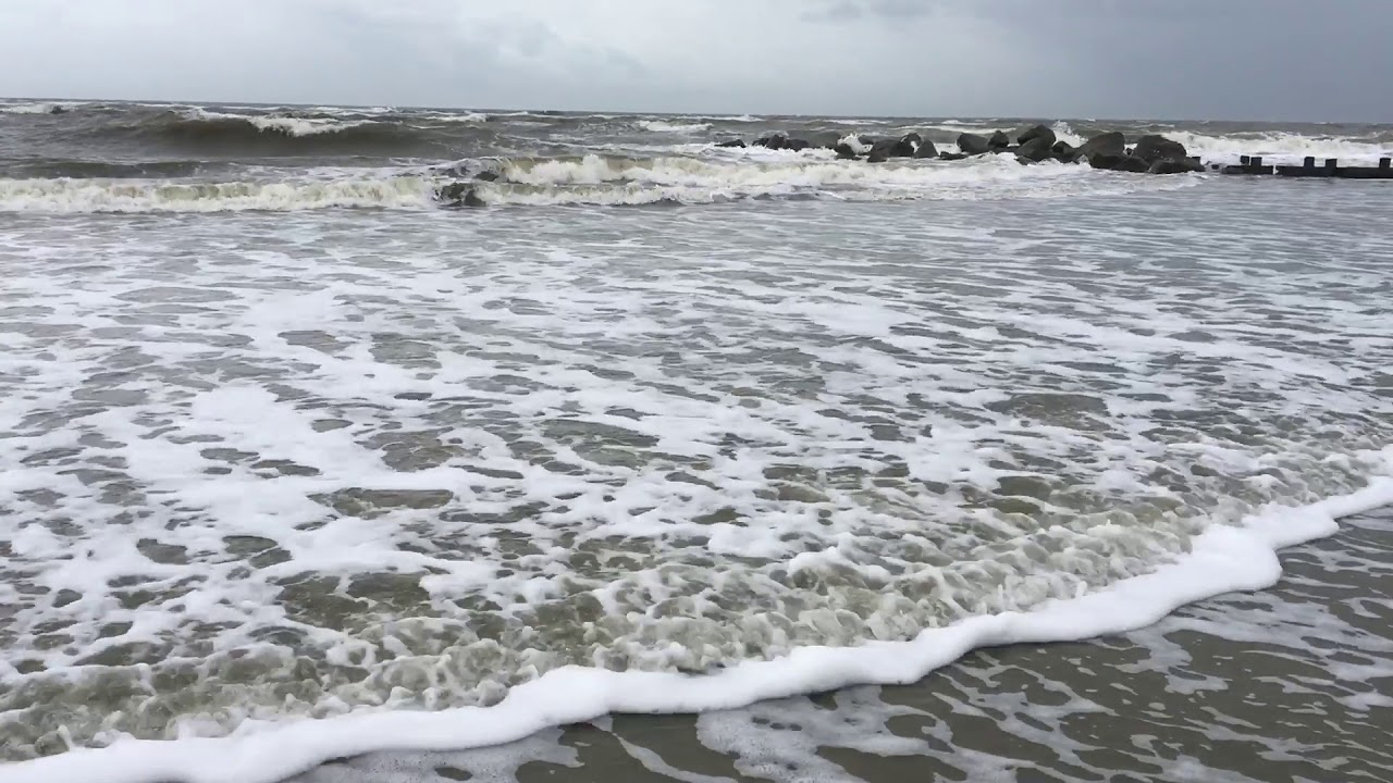 Folly Beach, ocean waves - YouTube