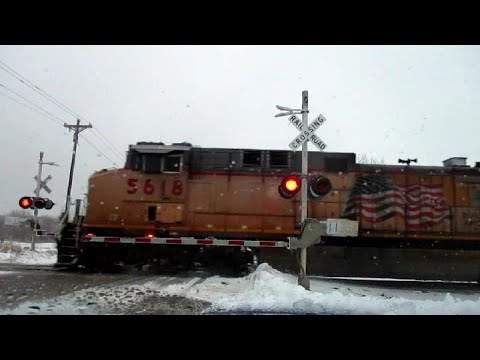 UP 5618 North CWTBP Filmed In Medford Township MN In Freezing Rain Storm (1-3-2023) - YouTube
