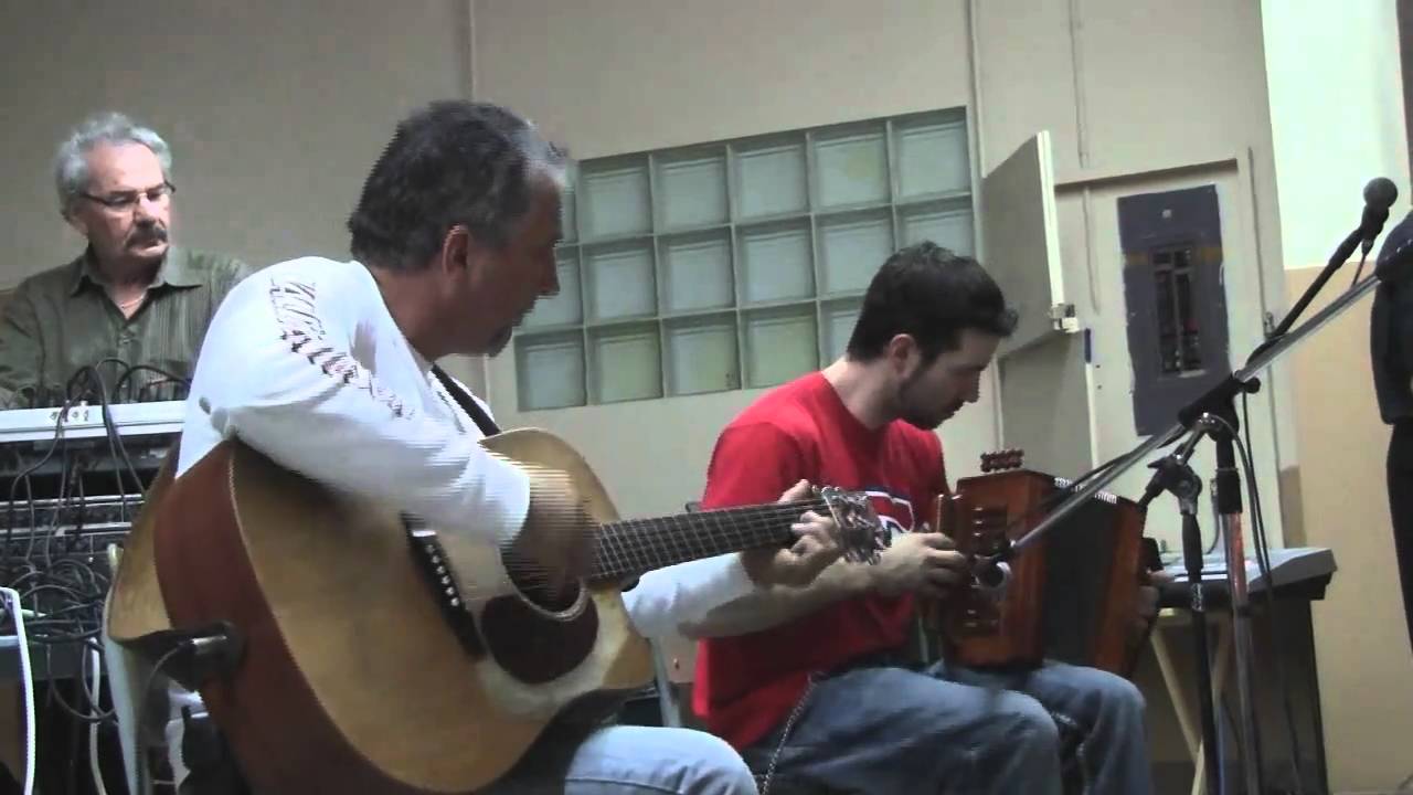 Timi Turmel accordion on guitar Christian Nolet - YouTube