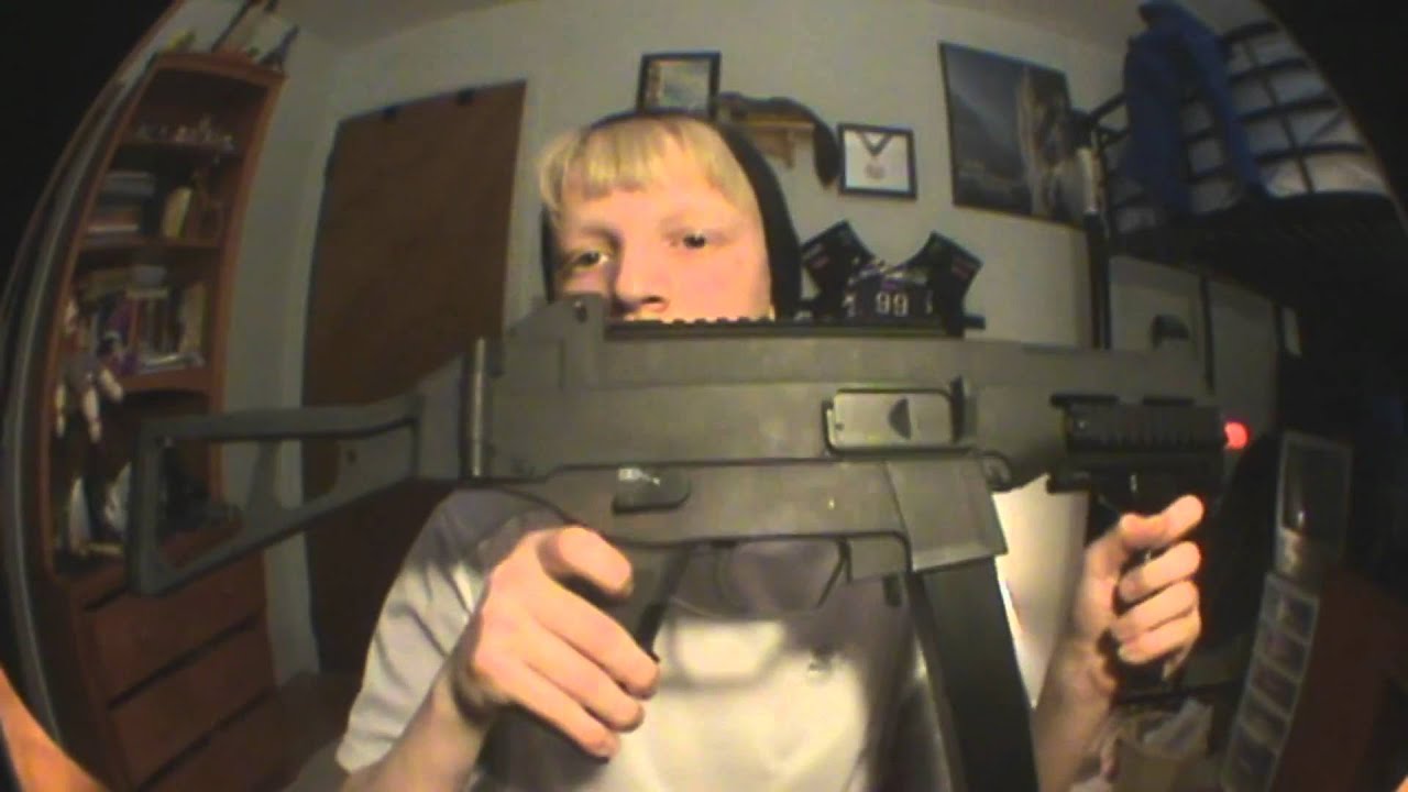 Double Eagle M89 Review (Airsoft UMP .45) - YouTube