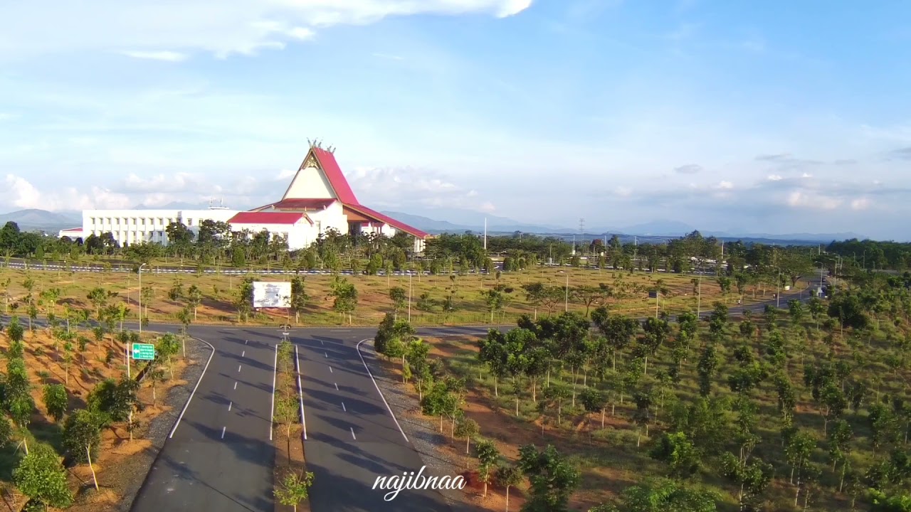 View Drone Halaman Kantor Sekda Prov Kalsel - YouTube