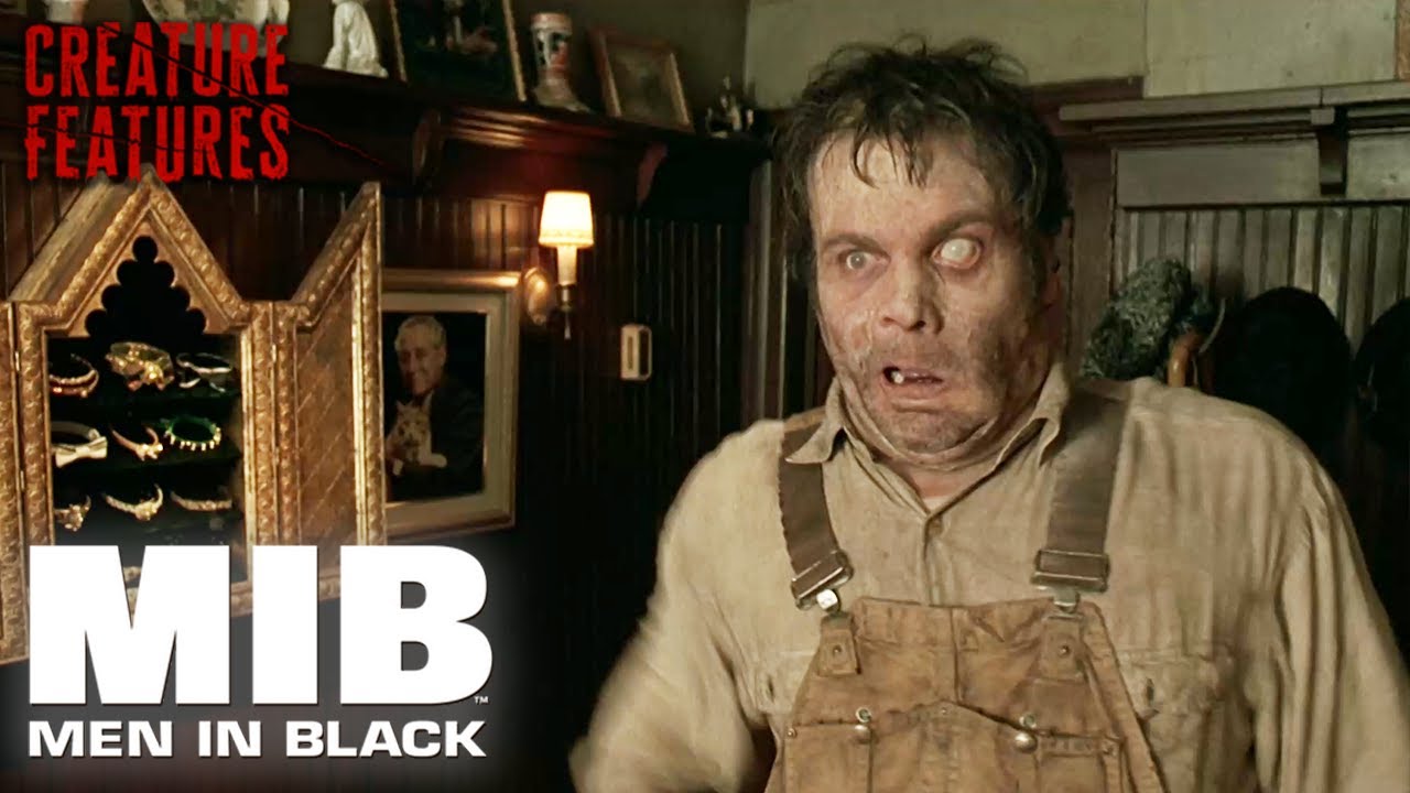 The Agents Try To Capture The Bug | Men In Black | Creature Features ...