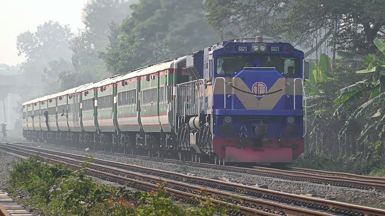 Brand new & strongest 6621 series EMD Leading Nilsagar Express Train (Dhaka to Chillahati) - YouTube