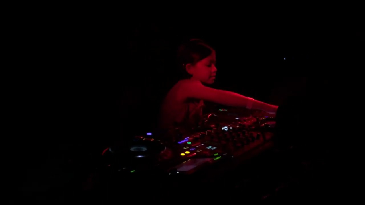DJ Amilli at LEVEL 2 (20/11/2019) - YouTube