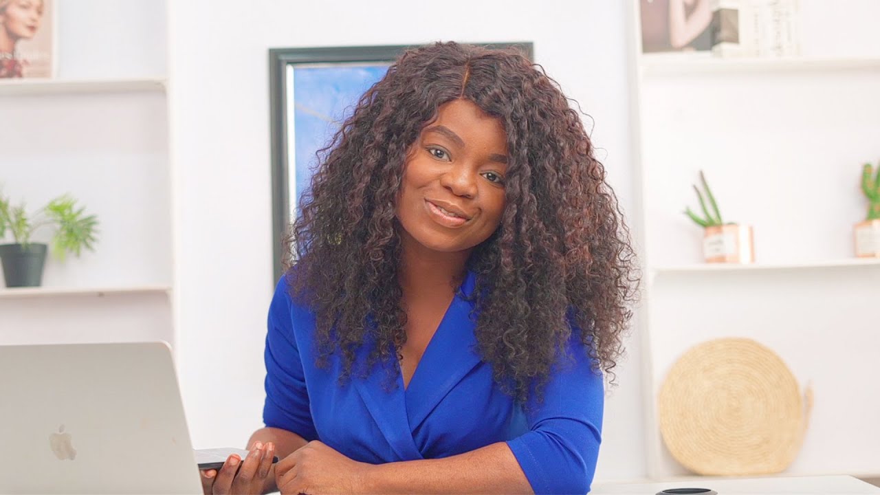 Miss Techy Reviews Her Favourite Fidelity Online Banking Features - YouTube