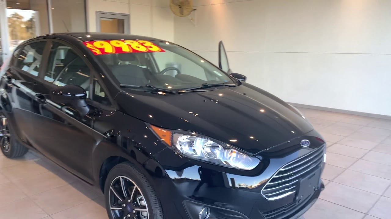 2017 Ford Fiesta SE walk-around - YouTube