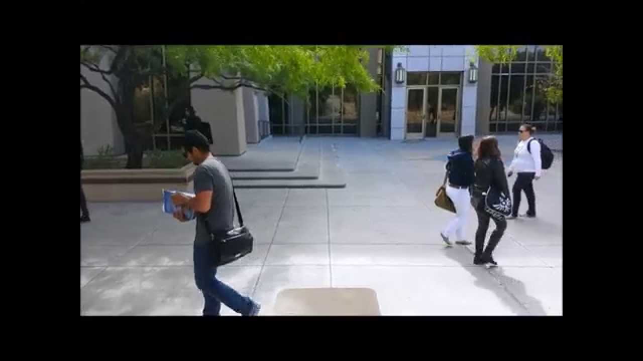 Social Psychology: The Bystander Effect - YouTube