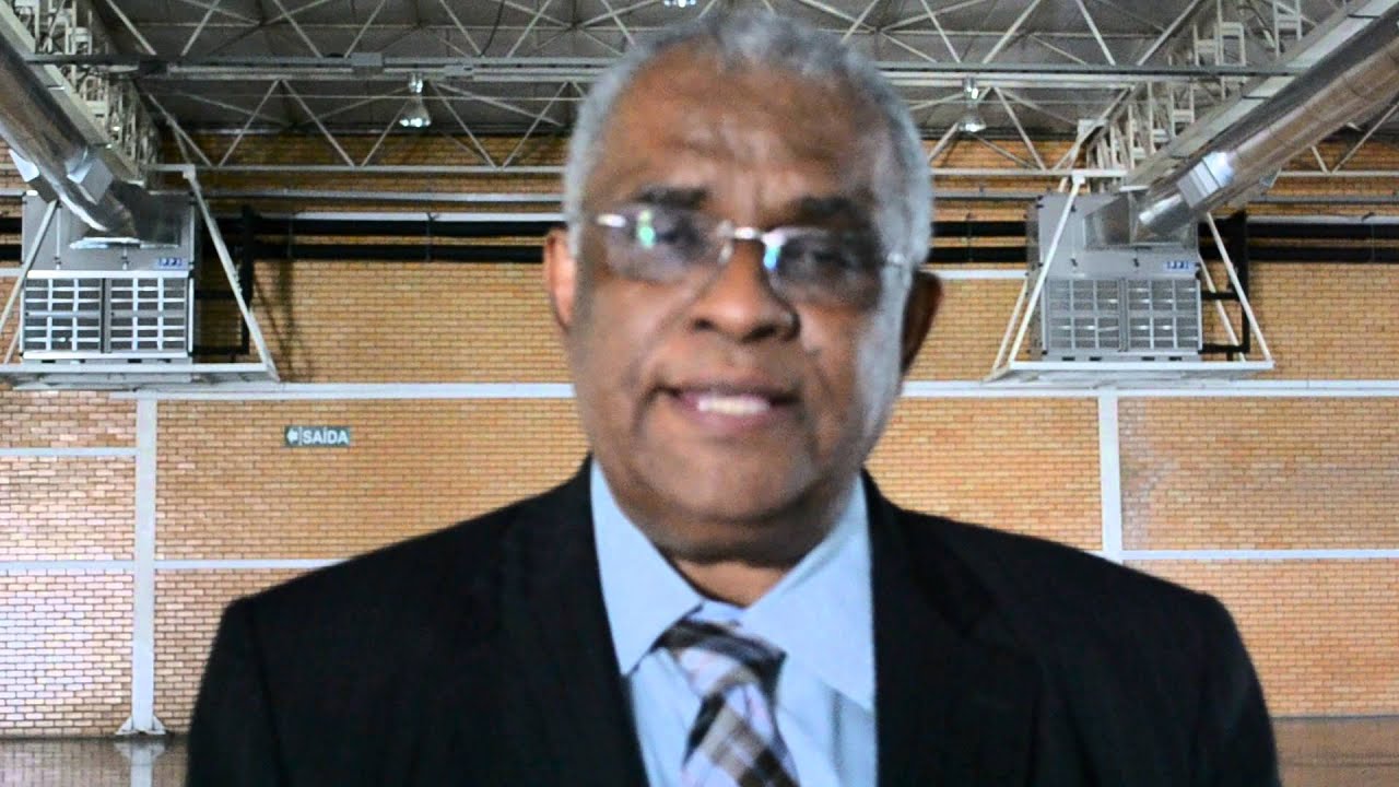 Vigiai entrevista o Pr. Sócrates Oliveira - YouTube