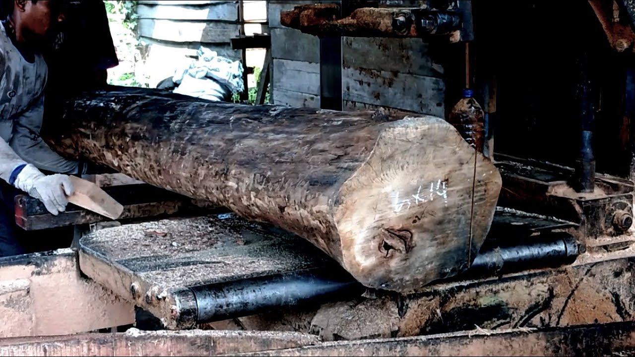 Sawing Very Hard Old Dutch Teak Wood. Here's the Solution!! - YouTube