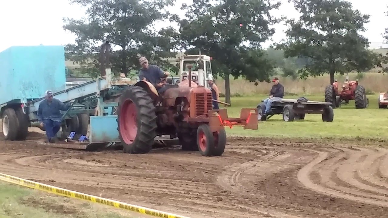 1940 Case DC Tractor Pulling In Newman Grove NE Sept 2018 4500 Classic - YouTube