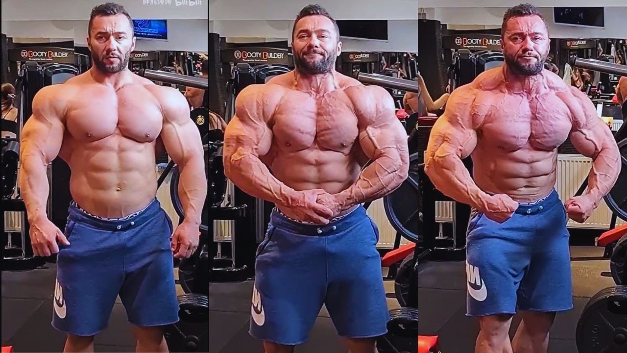 Bodybuilder Muscle Flexing #52 - YouTube