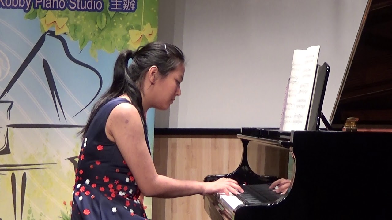 林思瑩 Promenade Gnomus Mussorgsky - YouTube