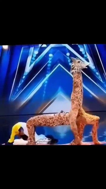 Tow Men Turned Into A Giraffe On AGT #agt #magic #AI - YouTube