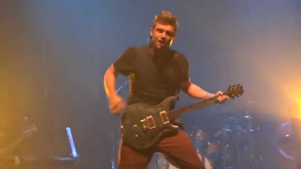 Falling Down - Nick Carter - Nick & Knight Tour - 2014-10-03 - Montreal ...