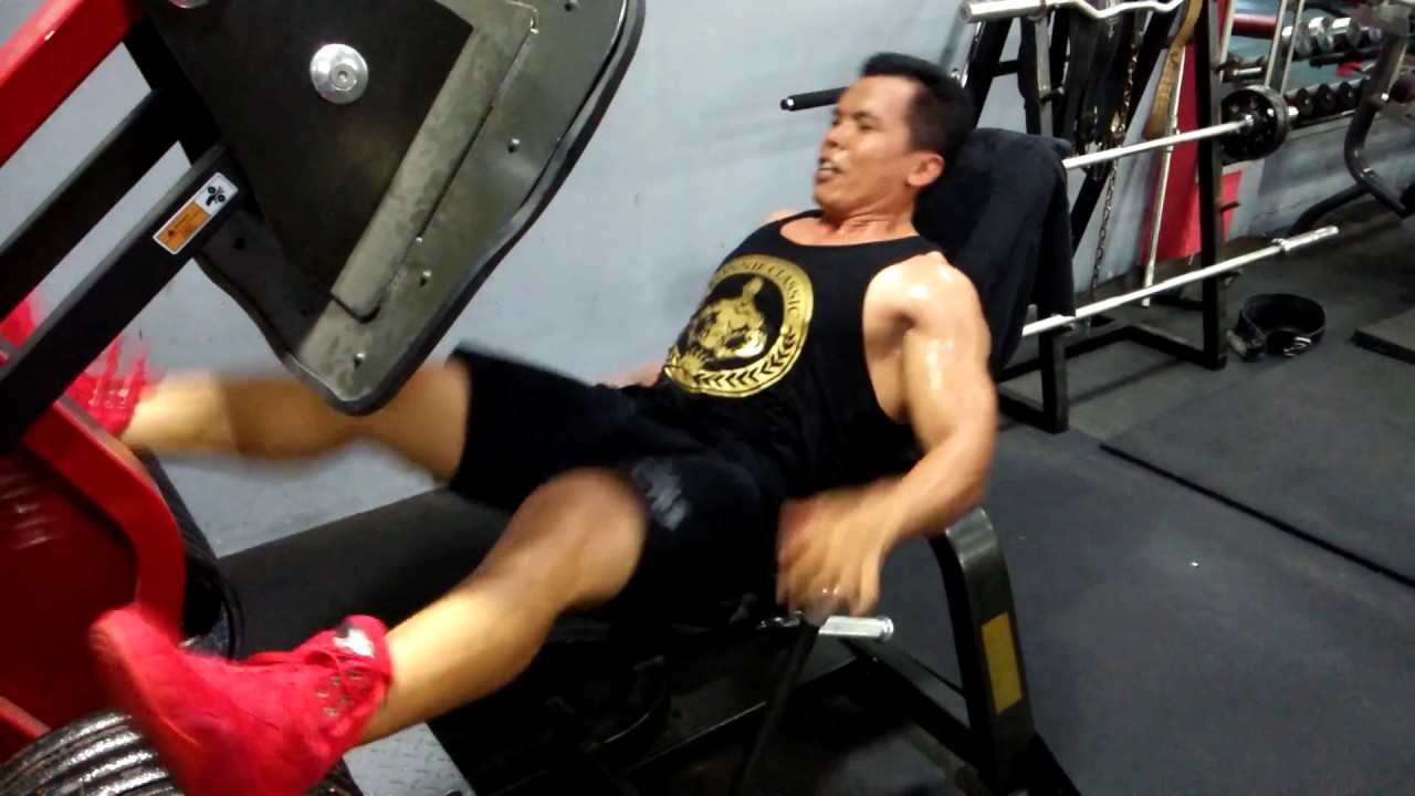 Leg press Alat Fitness untuk membentuk otot kaki - YouTube