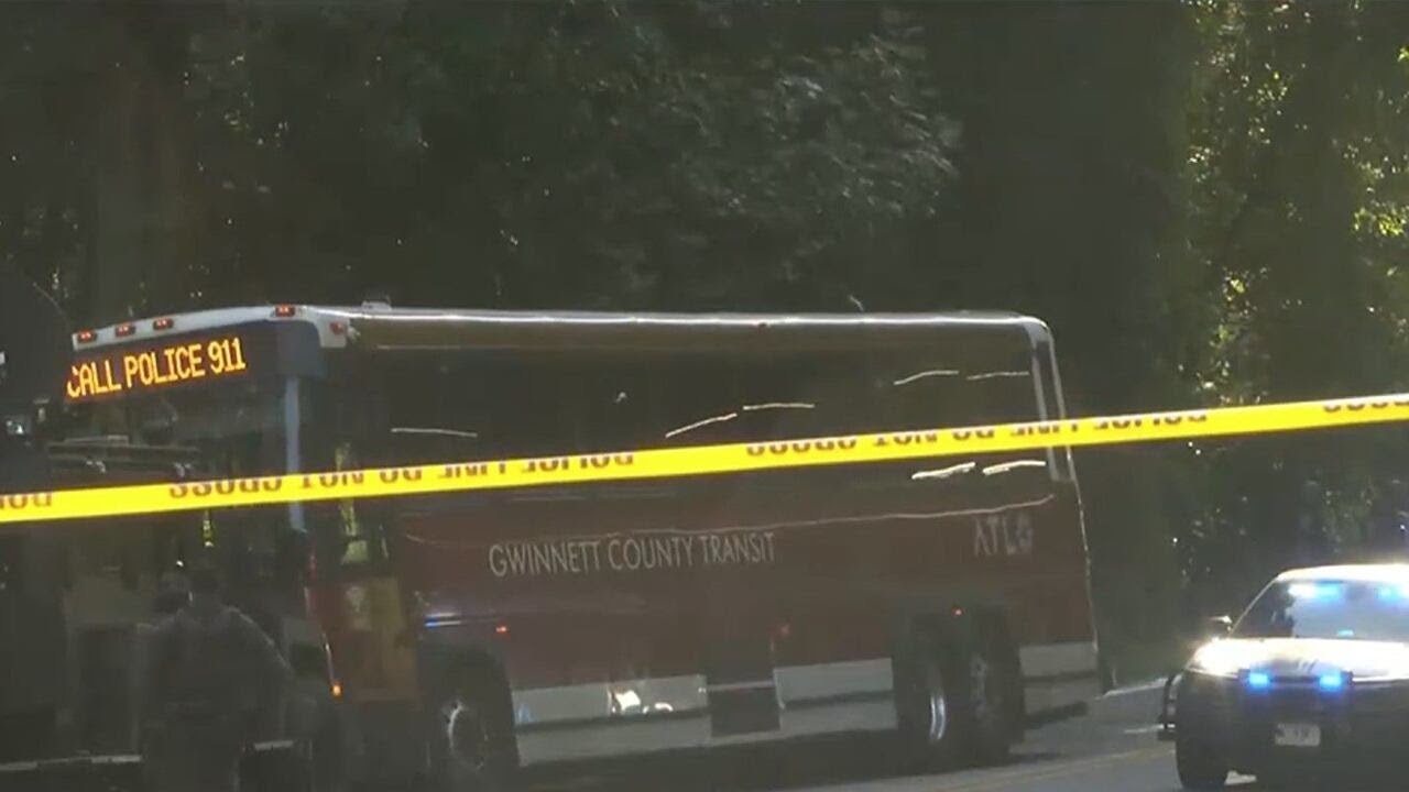 Law enforcement worked together to stop bus - YouTube