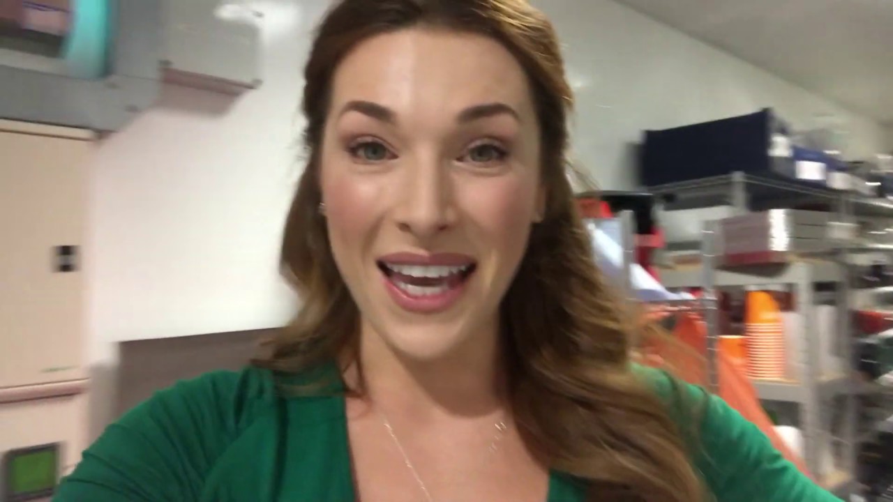 Hannah Rees QVC Presenter Behind the scenes - YouTube