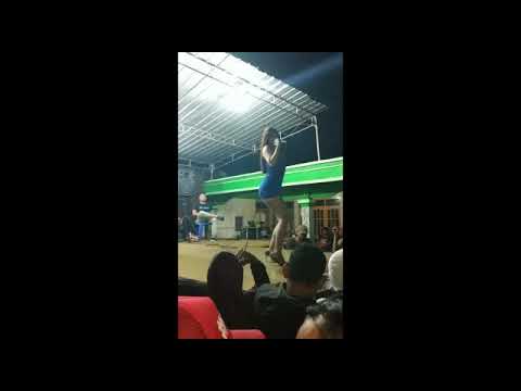 FANY SORAYA BERGOYANG MLETRE Masse Montok
