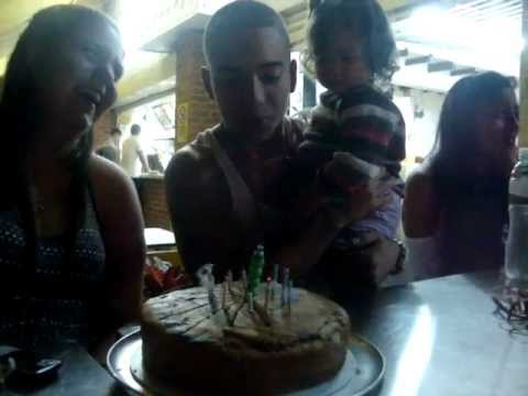 Maluma Family CALI cantando cumpleaños a MALUMA 2012 ♥ - YouTube