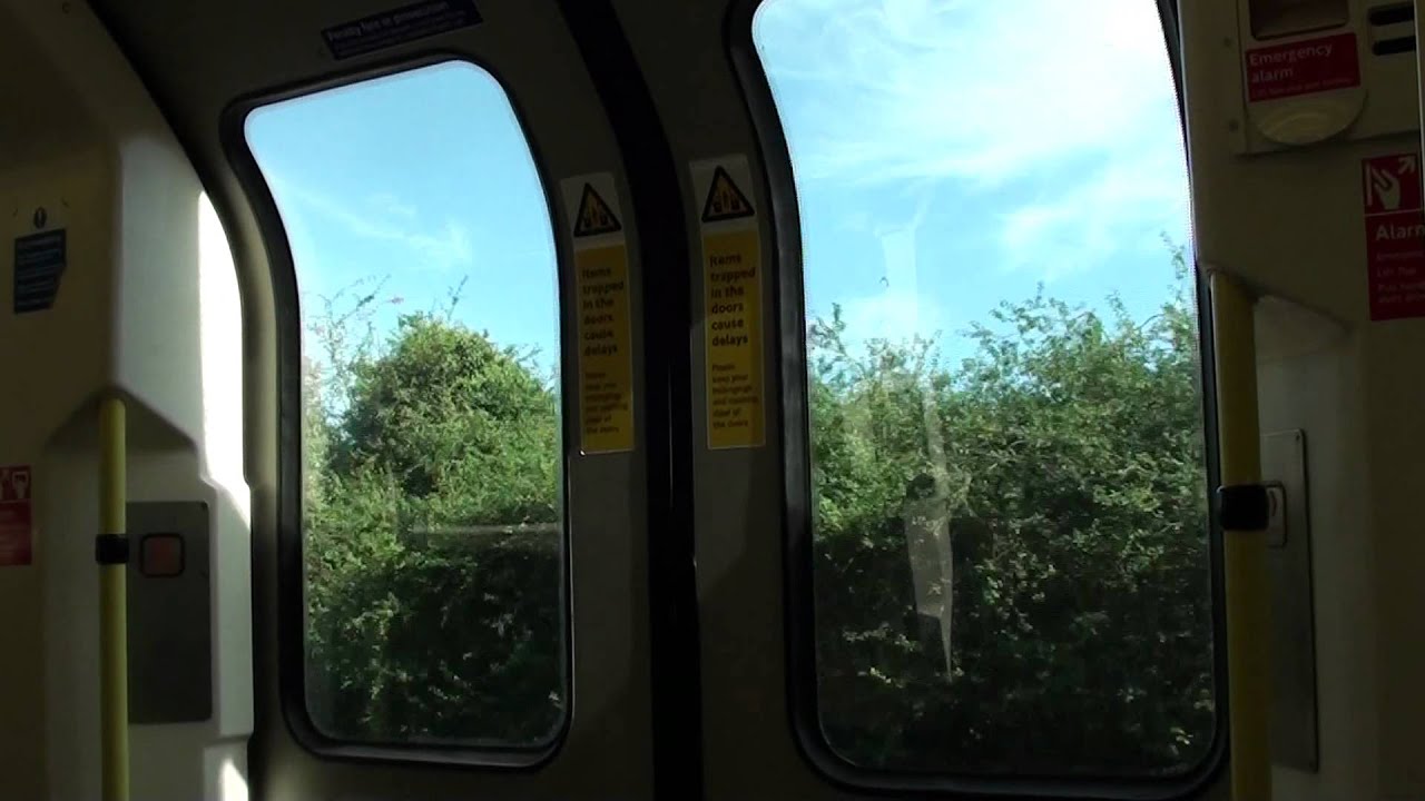 (HD) Riding on board a Northern Line 1995 Stock train from Hendon ...