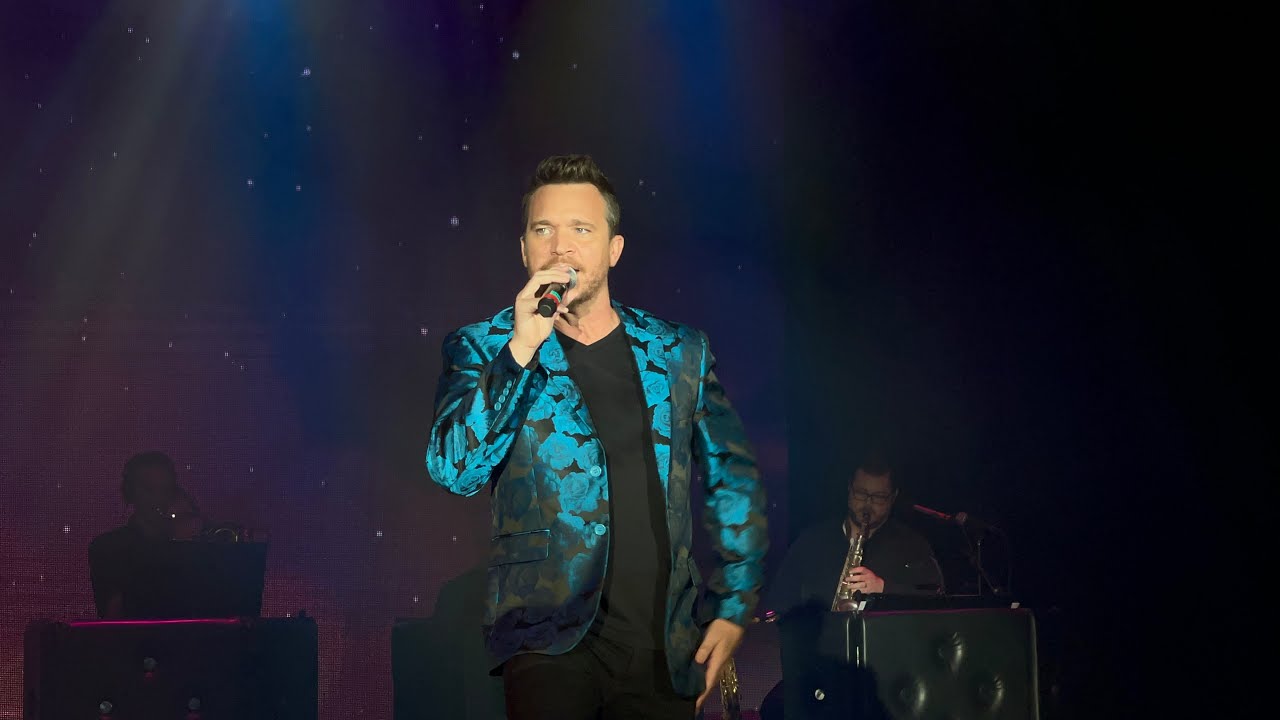 Tom Lowe ~ Jiayuguan (live performance) - YouTube