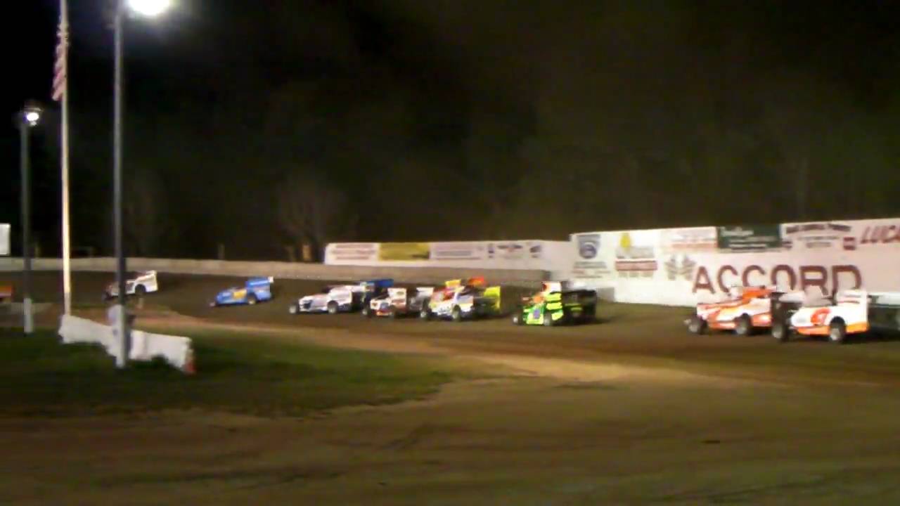Accord Speedway 4/30/2010 Jerry Higbie Modified Feature - YouTube