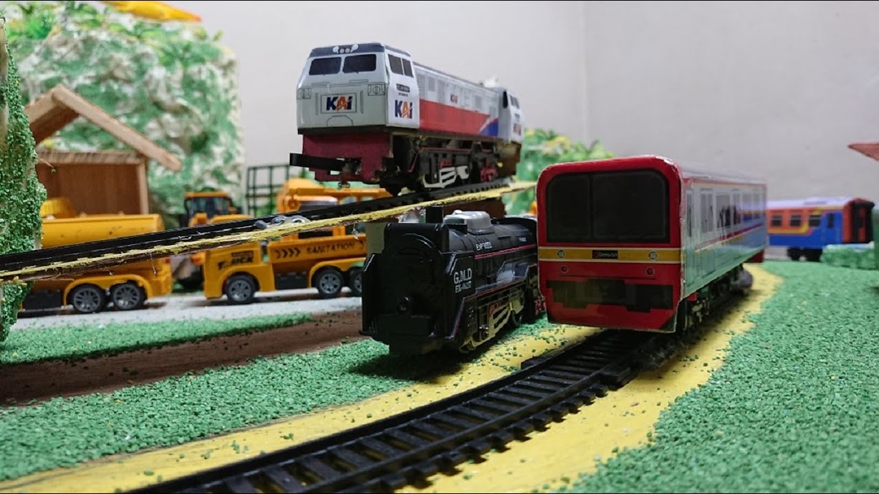 DIORAMA KERETA API, THOMAS - YouTube