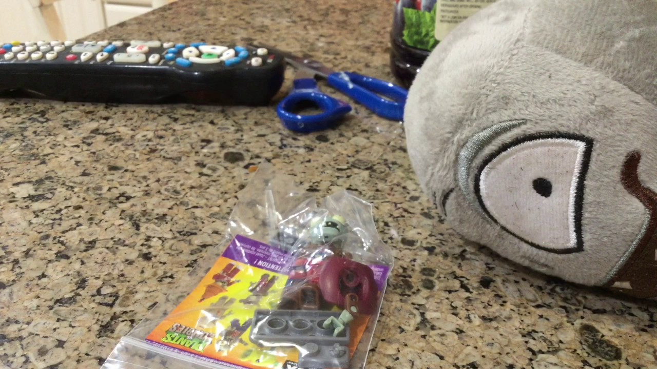 Zombie Plush Unboxing Ft.basic Zombie 1 and 4 - YouTube