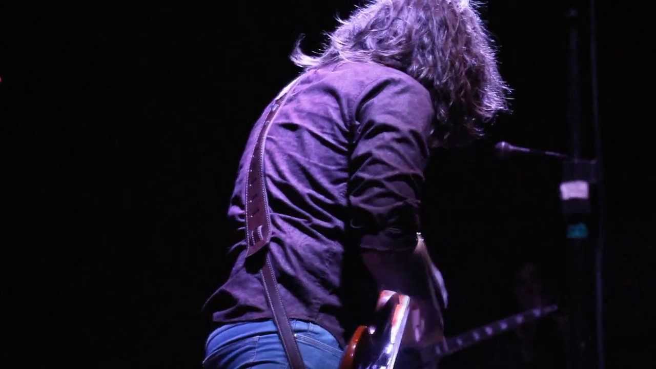 Red in White - Daniel Scarr Guitar Solo [Live 2013] - YouTube