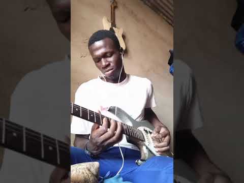 improvisation à la guitare solo par David solo/ Burkina